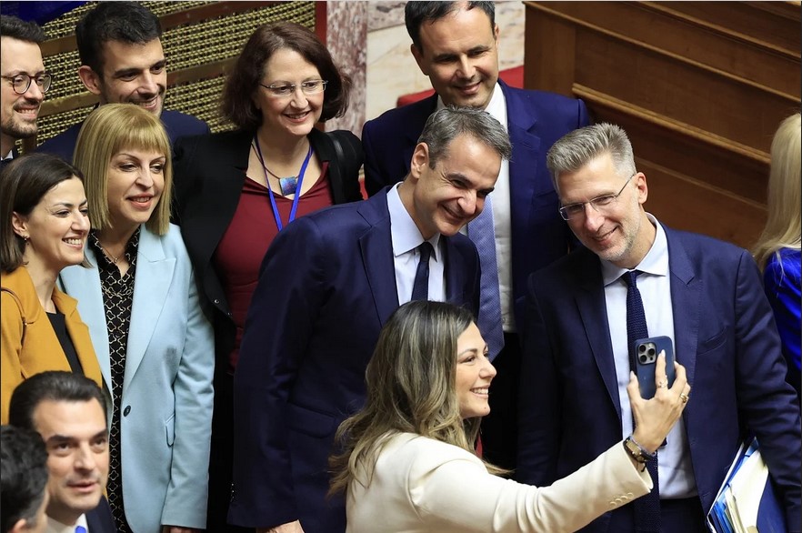 Κατάλαβες τώρα ελληνόφωνε ραγιά, γιατί ΕΘΝΟΜΗΔΕΝΙΣΤΕΣ (ανώμαλοι ψυχικά ...